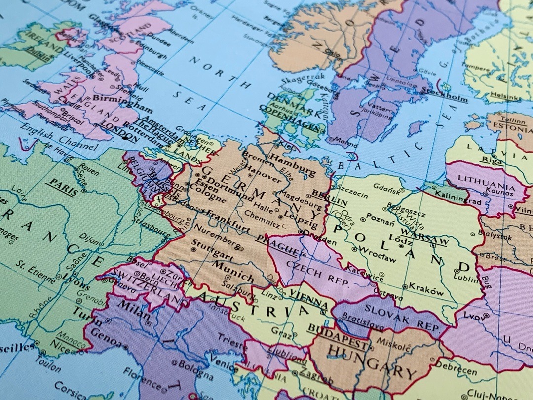 Best Countries to Do Overseas Banking in Europe