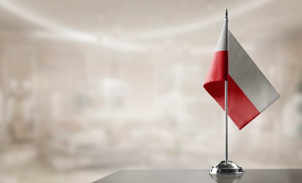 How to Do Overseas Banking in Poland? - 2025 Guide